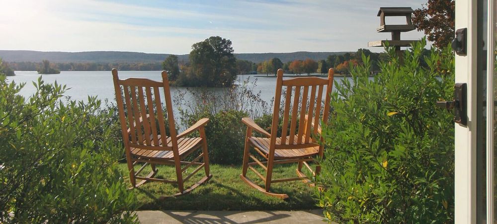 Lookout Point Lakeside Inn